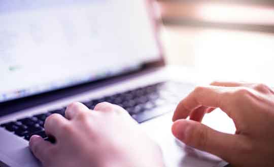 Charlotte Blease: We need to talk about "closed notes" - The BMJ