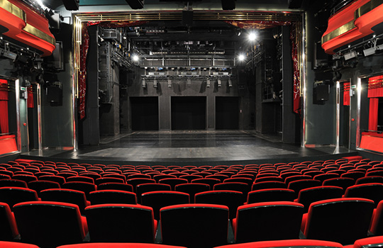 Ladies and gentlemen, there will now be a long interval—theatre in the ...
