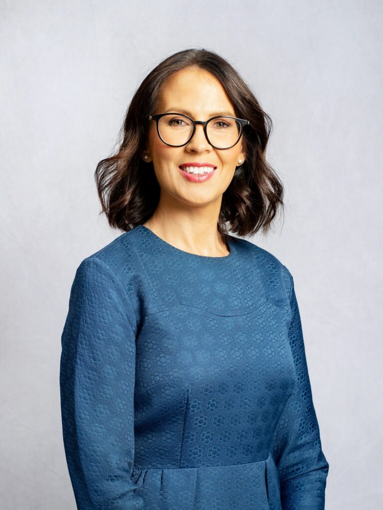 Leading Change in Health and Social Care: Building Relationships ...